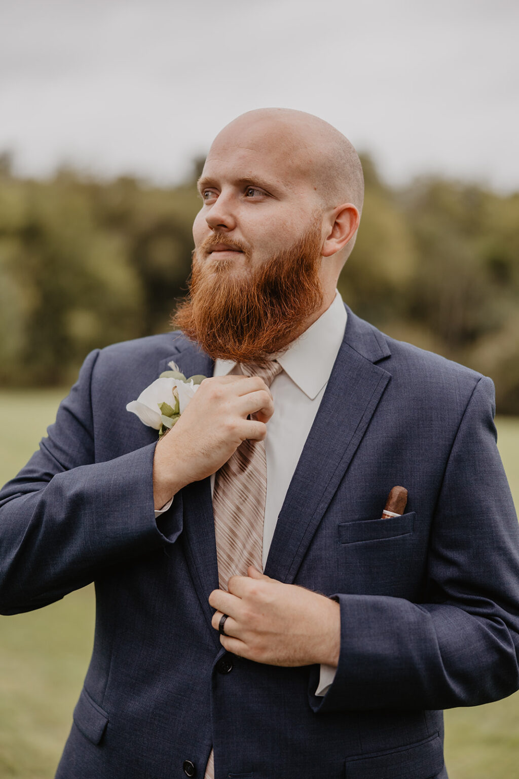 30 Must-Have Wedding Pose Ideas for Your Wedding Day